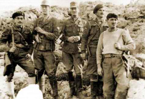 26 ΑΠΡΙΛΙΟΥ 1944: ΚΡΗΤΙΚΟΙ ΑΝΤΑΡΤΕΣ ΚΑΙ ΒΡΕΤΑΝΟΙ ΚΟΜΑΝΤΟΣ ΑΠΑΓΑΓΟΥΝ ΤΟΝ ...