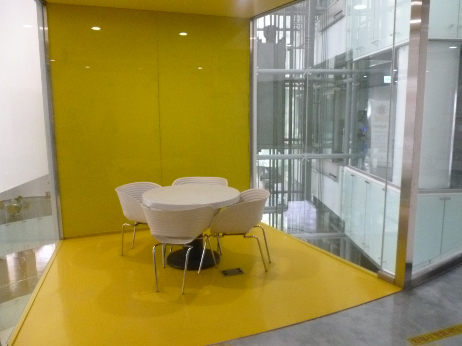 Exploring Learning Spaces and Libraries in Asia: Sungkyunkwan ...