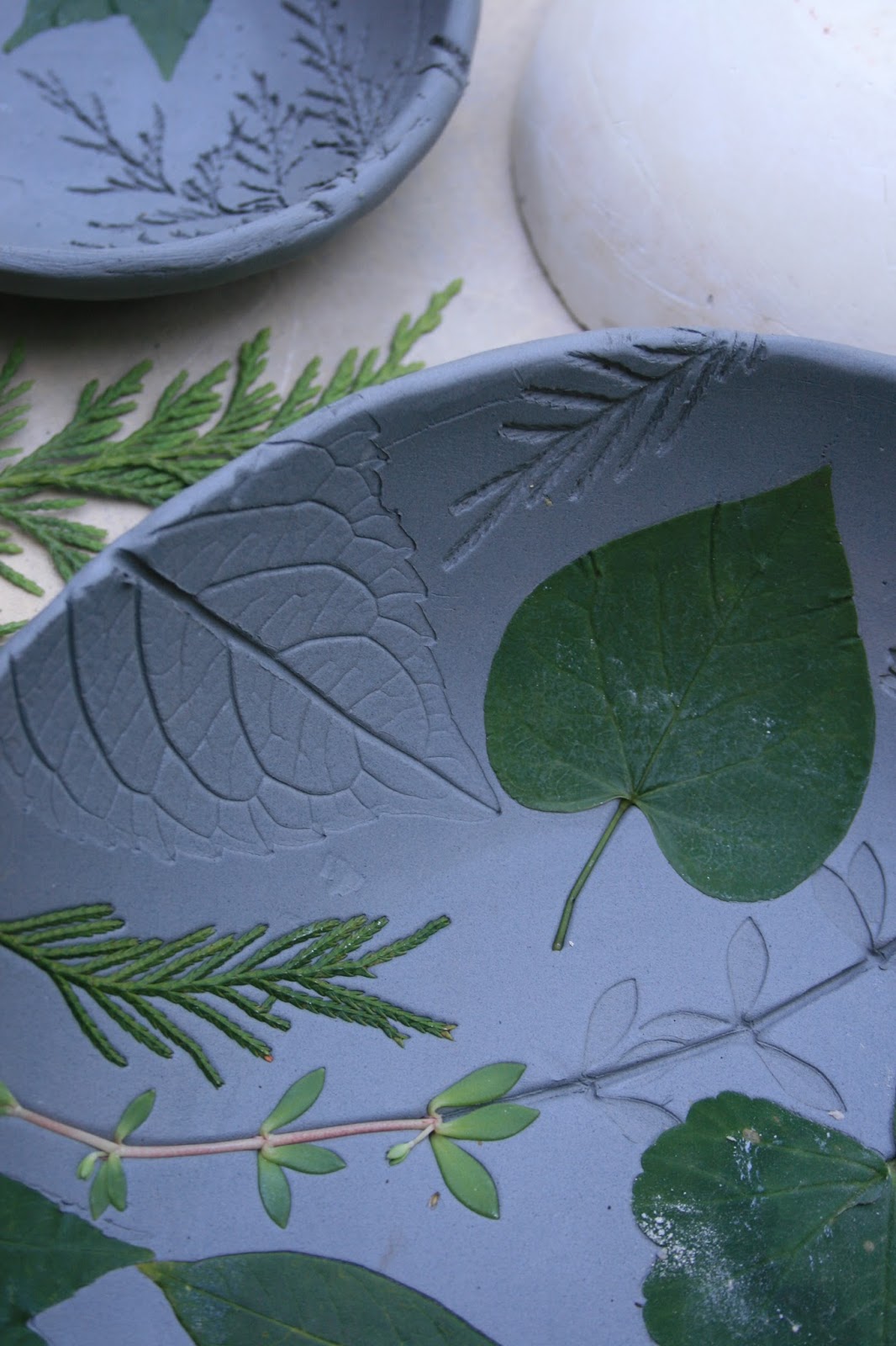 The Skillful Bee: Ceramic Bowl w Nature Impressions