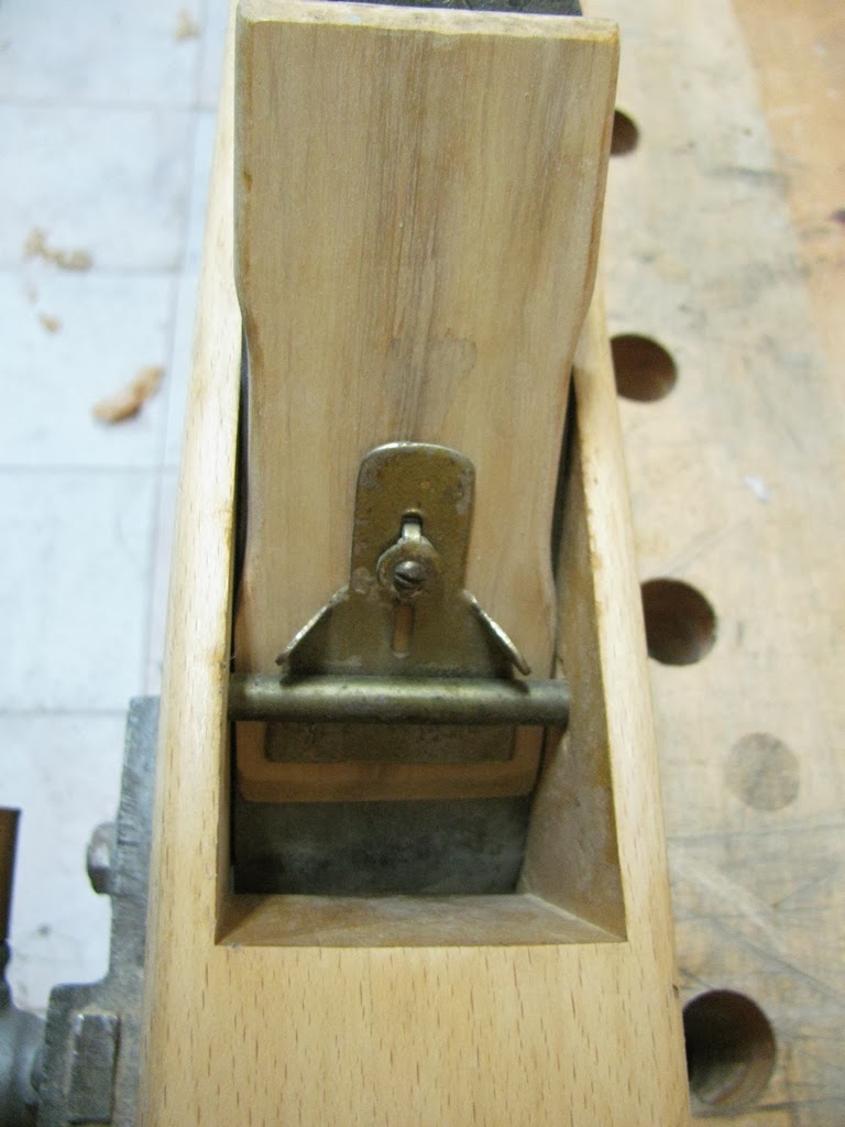 Woodworking by Hand: Adjustable Wedge