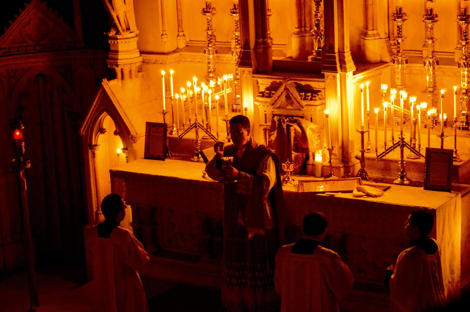 Traditional † Catholicism: Rorate Masses at Holy Innocents (NYC ...