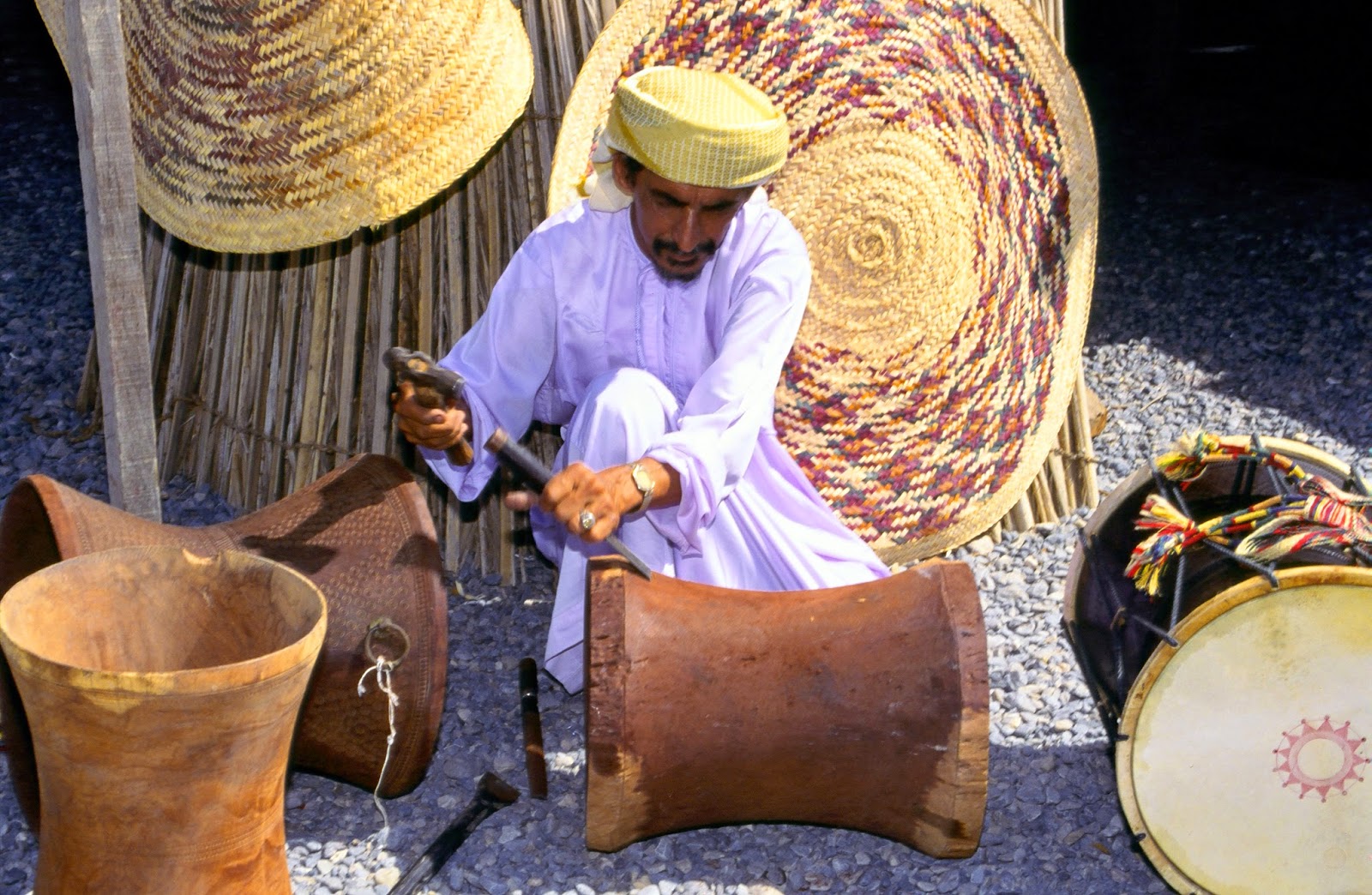 Oman Tourism UK: Top 10 Awesome Things To Buy In Oman