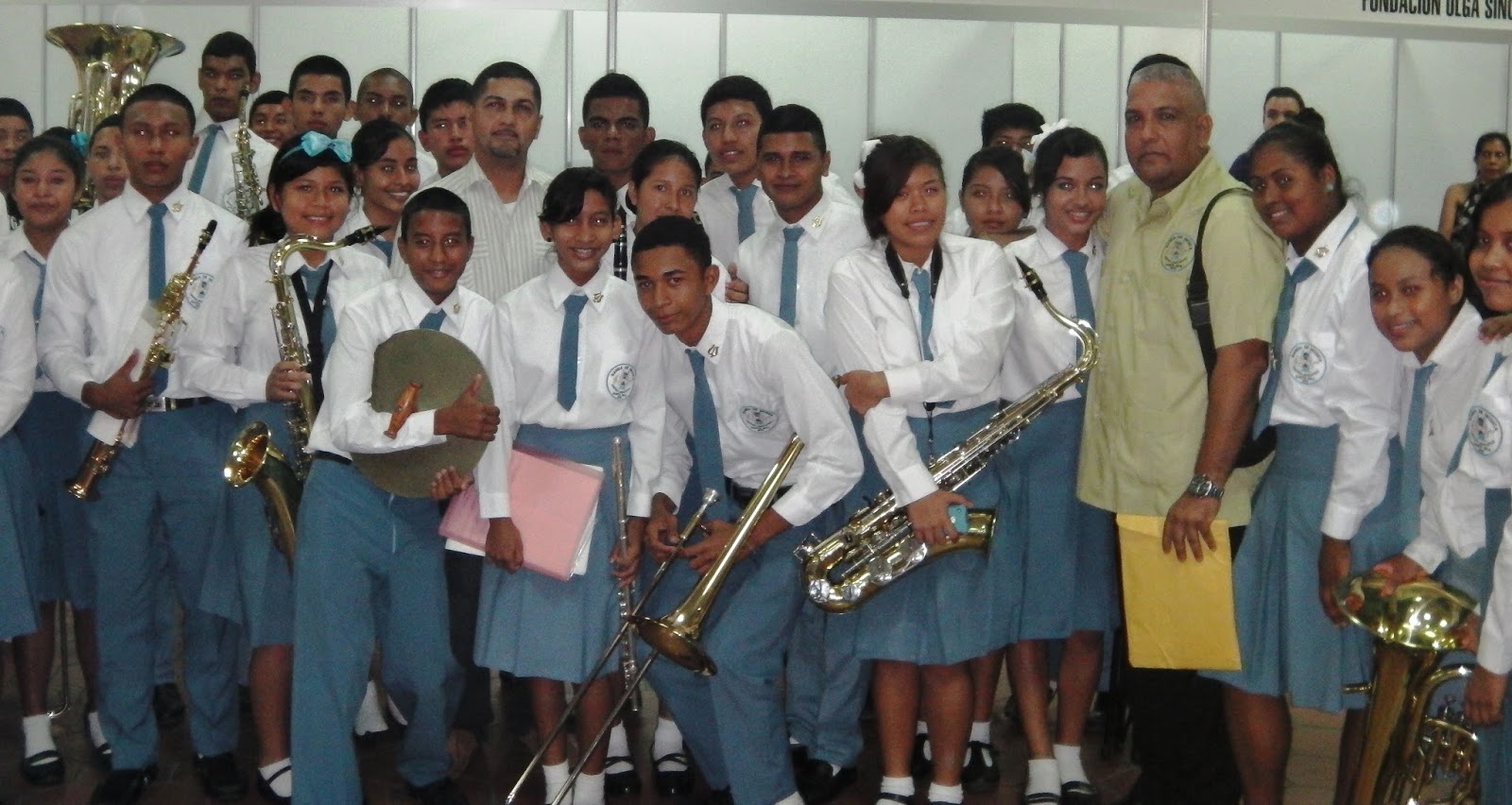 BANDA DE MÚSICA DEL CENTRO EDUCATIVO DE SANTA RITA DE ANTÓN OFRECIÓ ...