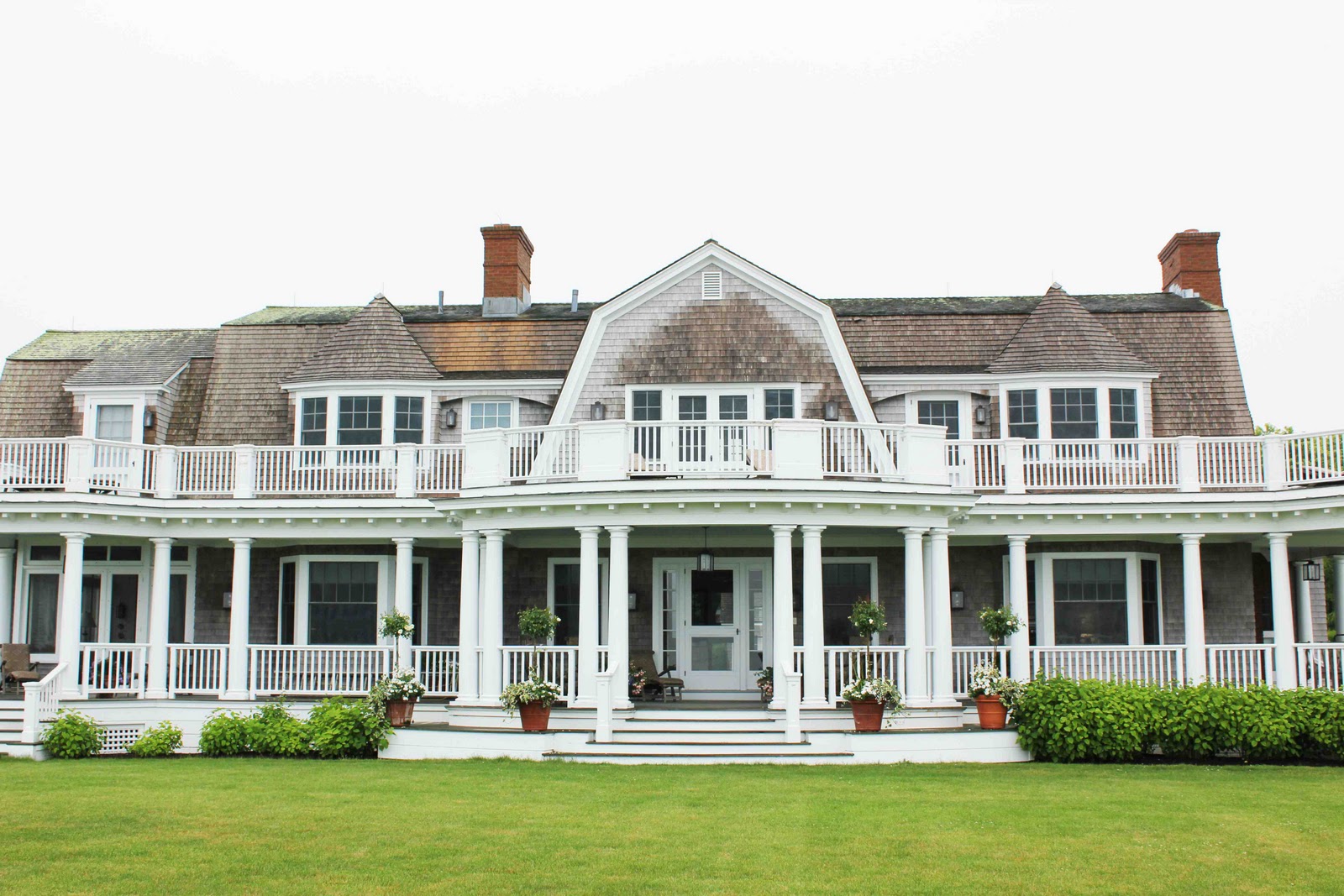 A Library of Design: Extraordinary Homes of 2011