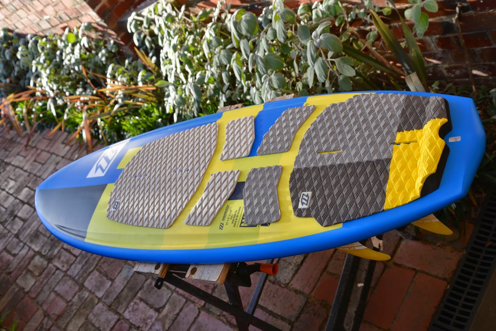 Peter's kitesurfing blog: North Nugget board for light wind ...