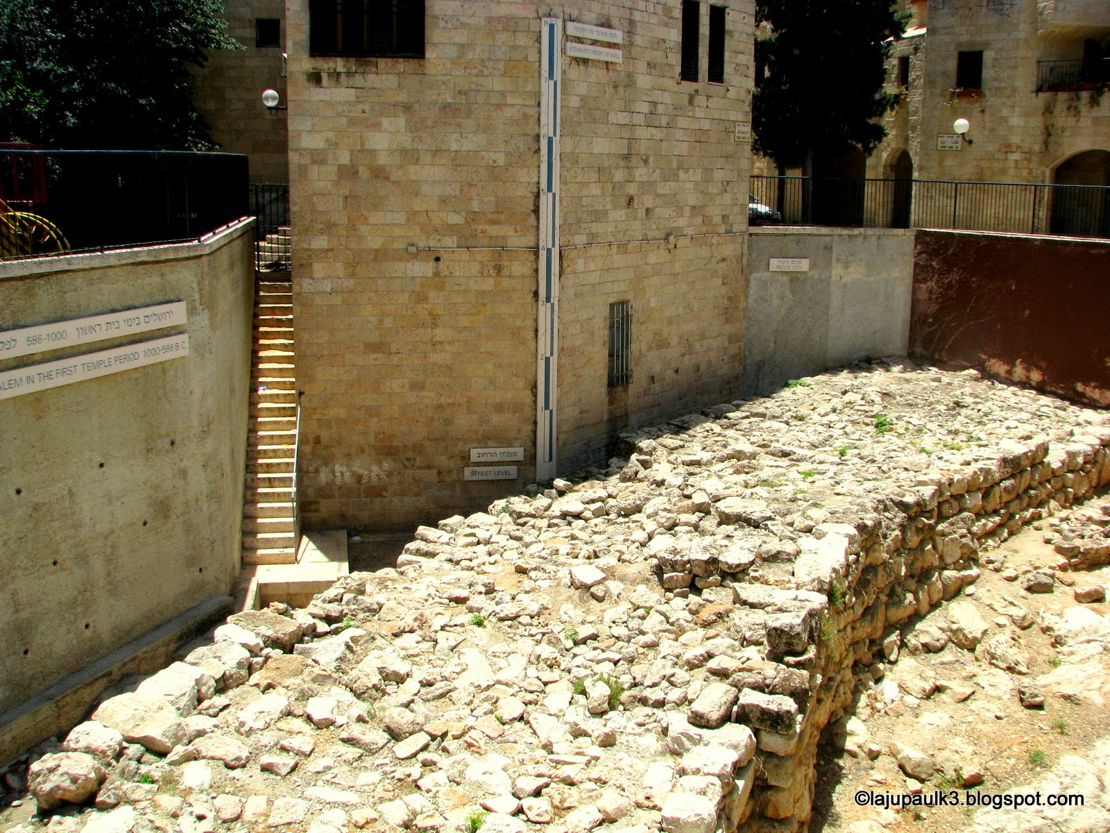 THROUGH THE LAND OF ISRAEL III: 43) Remains of the Broad Wall or ...