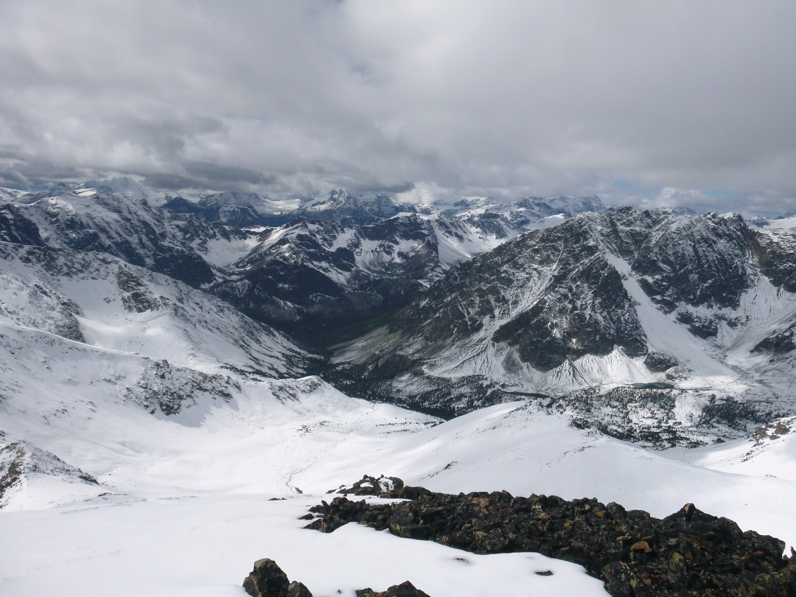 Paddle Across: Niut Range Paddle and Hikes