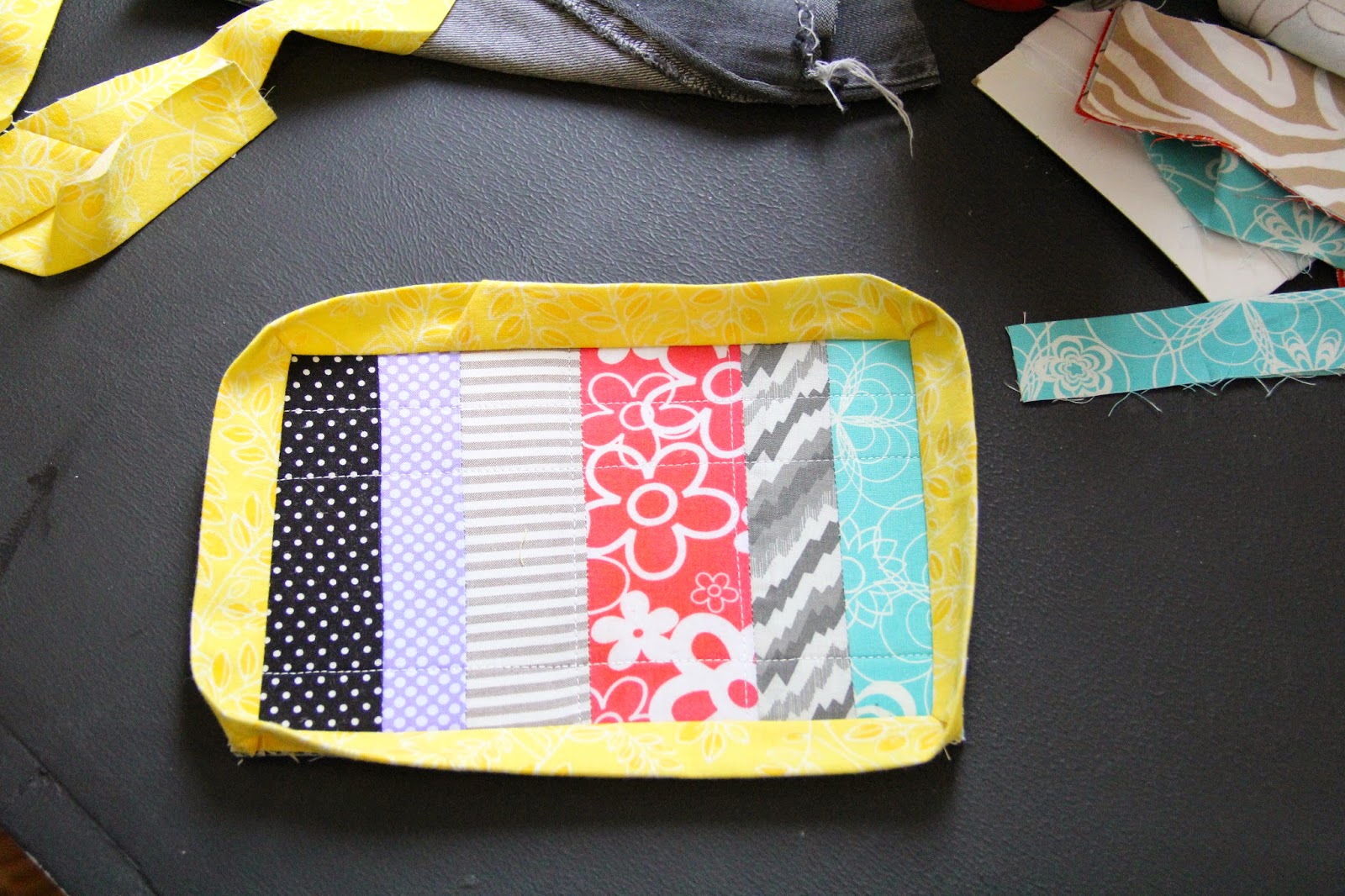 No Ordinary Sparrow: Mug Rug Tutorial