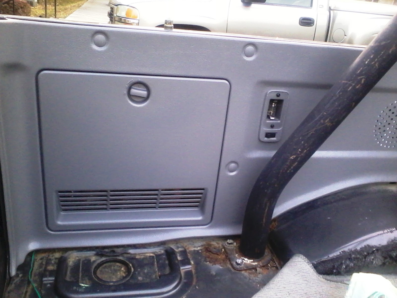 4runner4play: Refurbishing the Rear Inside Panels