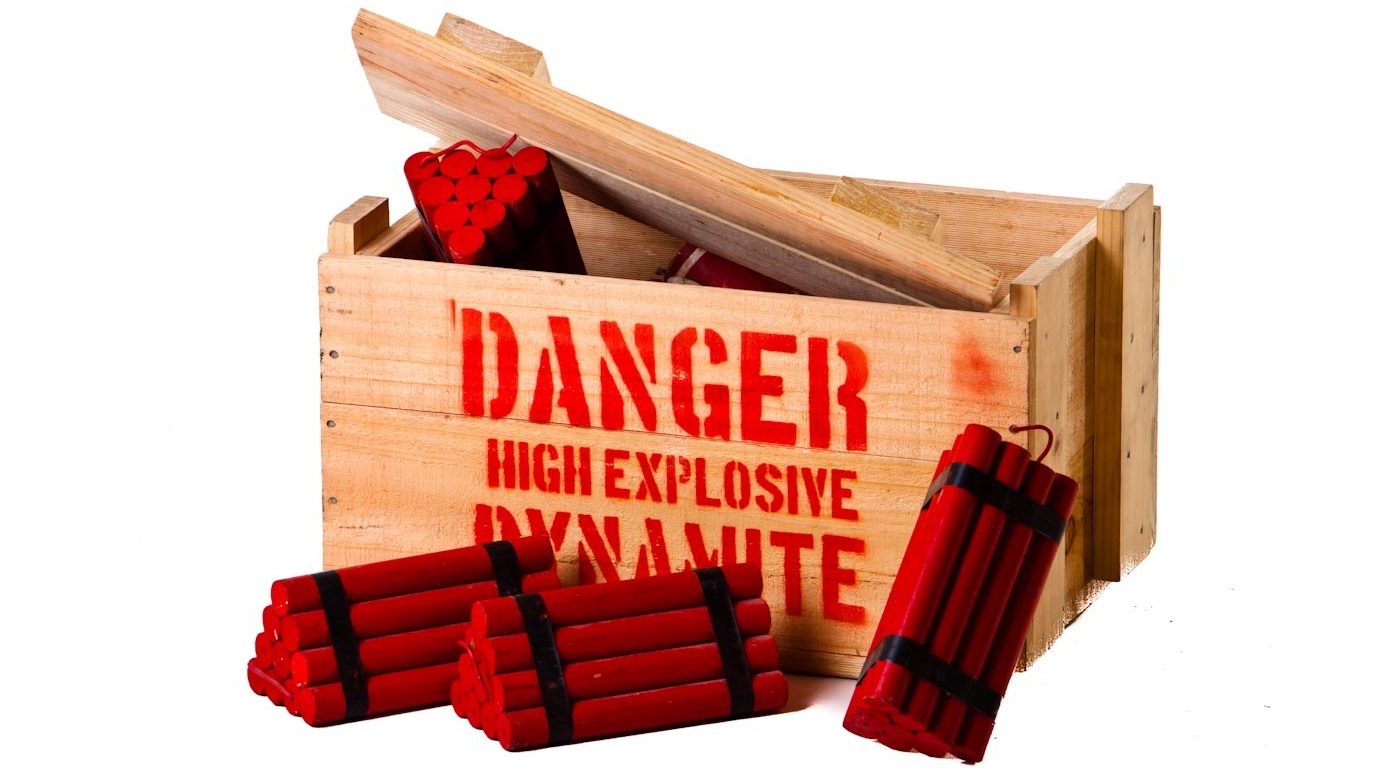 Herdeiro de Aécio: A APRESENTAÇÃO DA DINAMITE NO REINO UNIDO