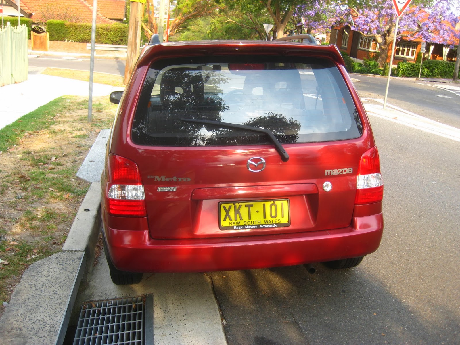 Aussie Old Parked Cars: 2001 Mazda 121 Metro Platinum Edition