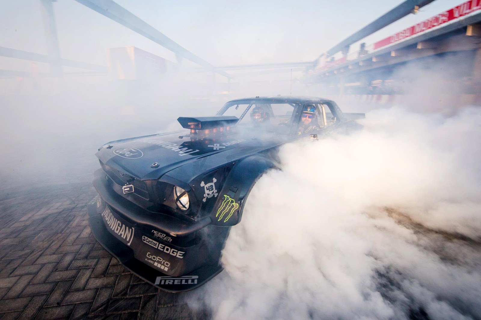 Just A Car Guy: 4 wheel drive burnout