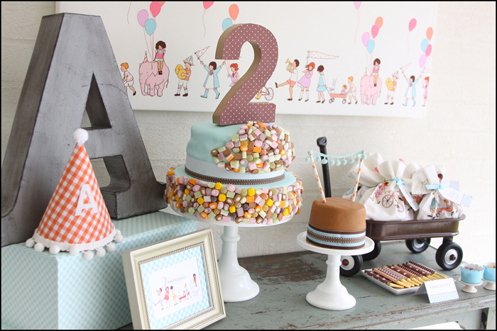 TRISHA TROUTZ: Gingham Birthday Party