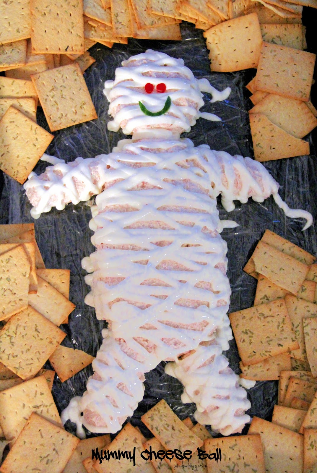 Jo and Sue: Mummy Cheese Ball