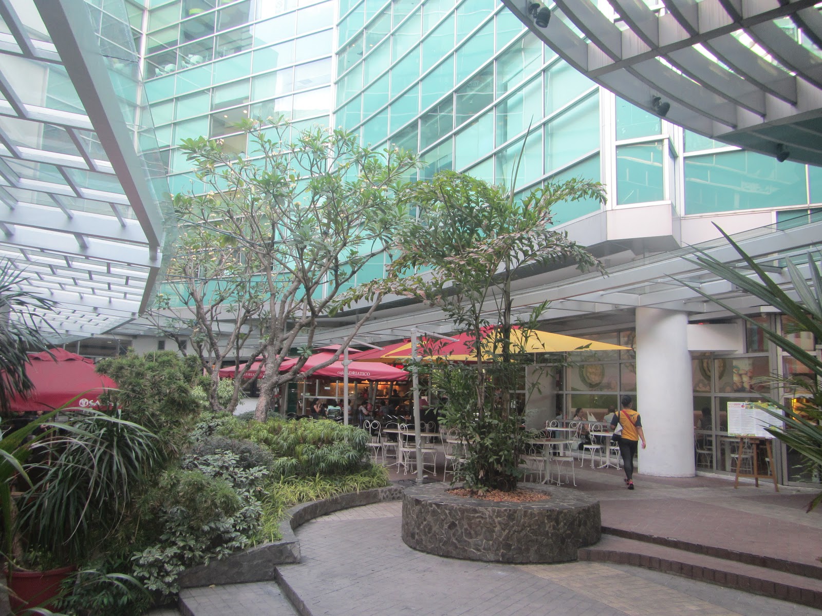 LEXICAL CROWN: ARANETA CENTER