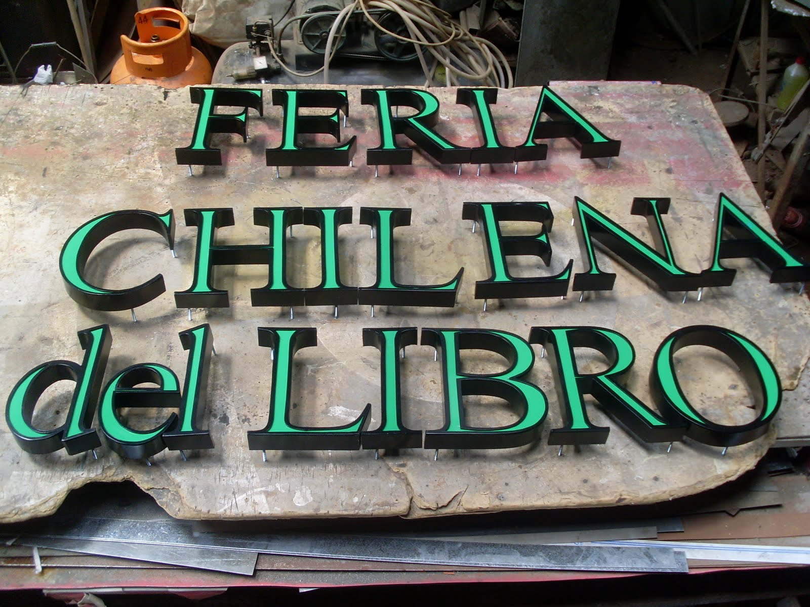 LETYMET: Letreros metalicos