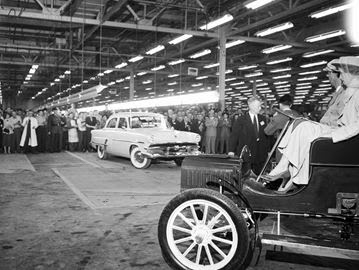 National Snapshot: Canada & the Automobile 1901-2000: 1953