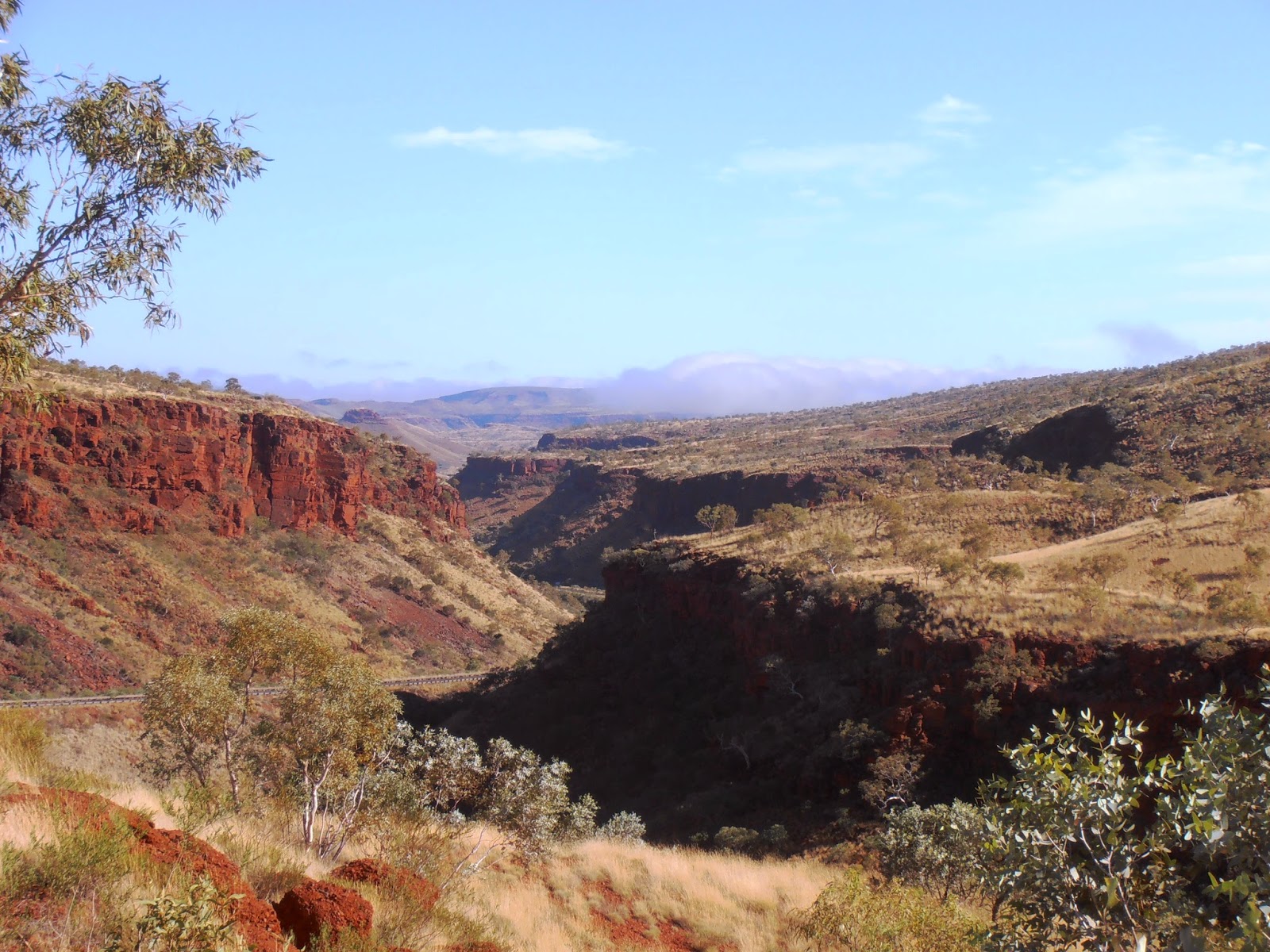 The Clarke's Aussie Adventure: 28 April 2013 - Tom Price Tourist Park ...