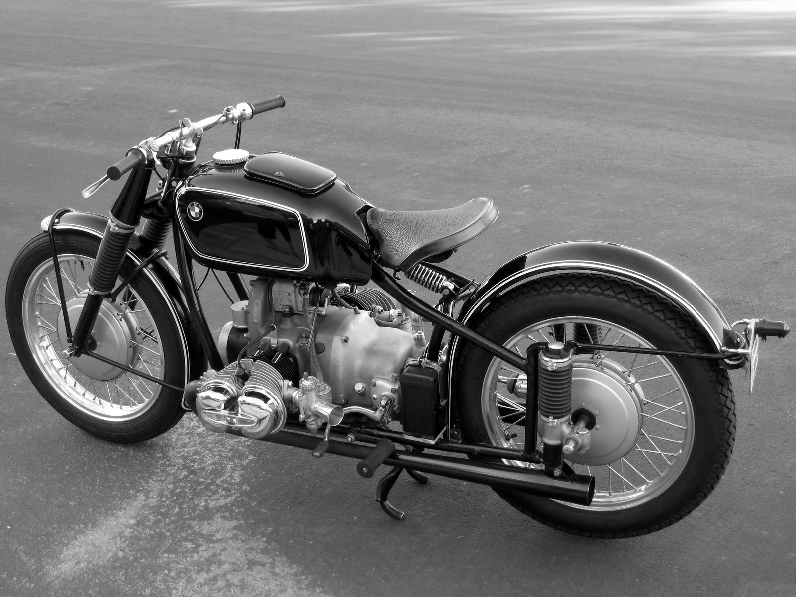 Weiss und Blau: BMW R51/75