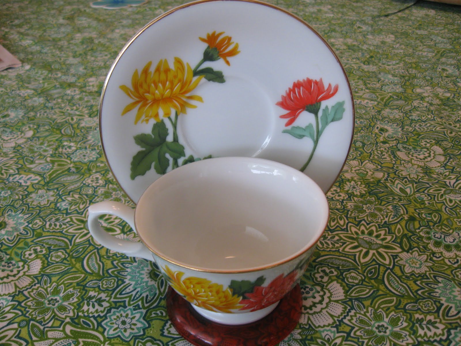 A Quilter and The Chief: Teacup Collection Challenge
