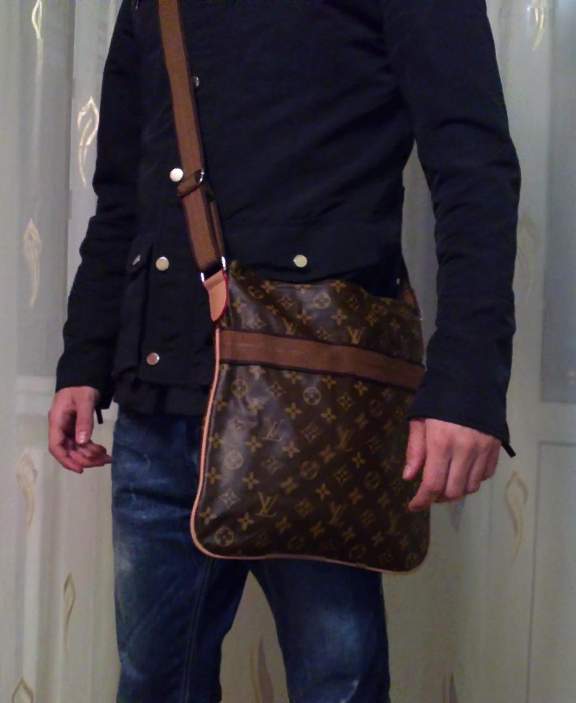 Genti LOUIS VUITTON: Geanta Louis Vuitton