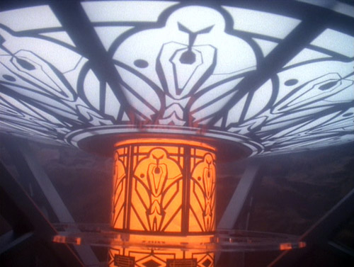 A Cardassian TARDIS?