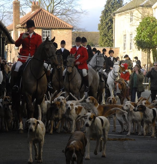 The Crown Hotel at Bawtry: Grove and Rufford Hunt @ The Crown Hotel Bawtry!