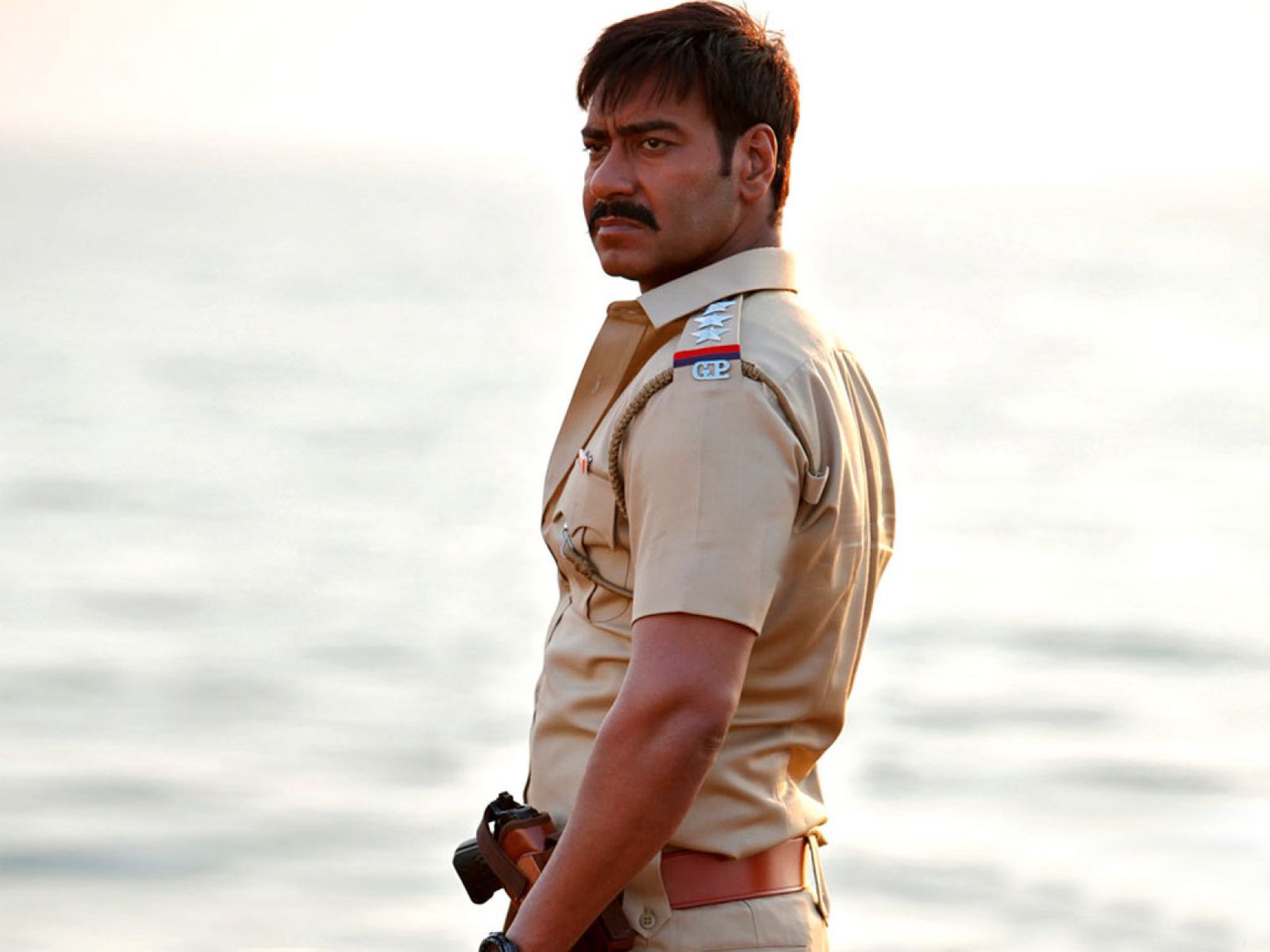 HD Wallpapers: Top 50 Ajay Devgan HD Photos Wallpapers Images