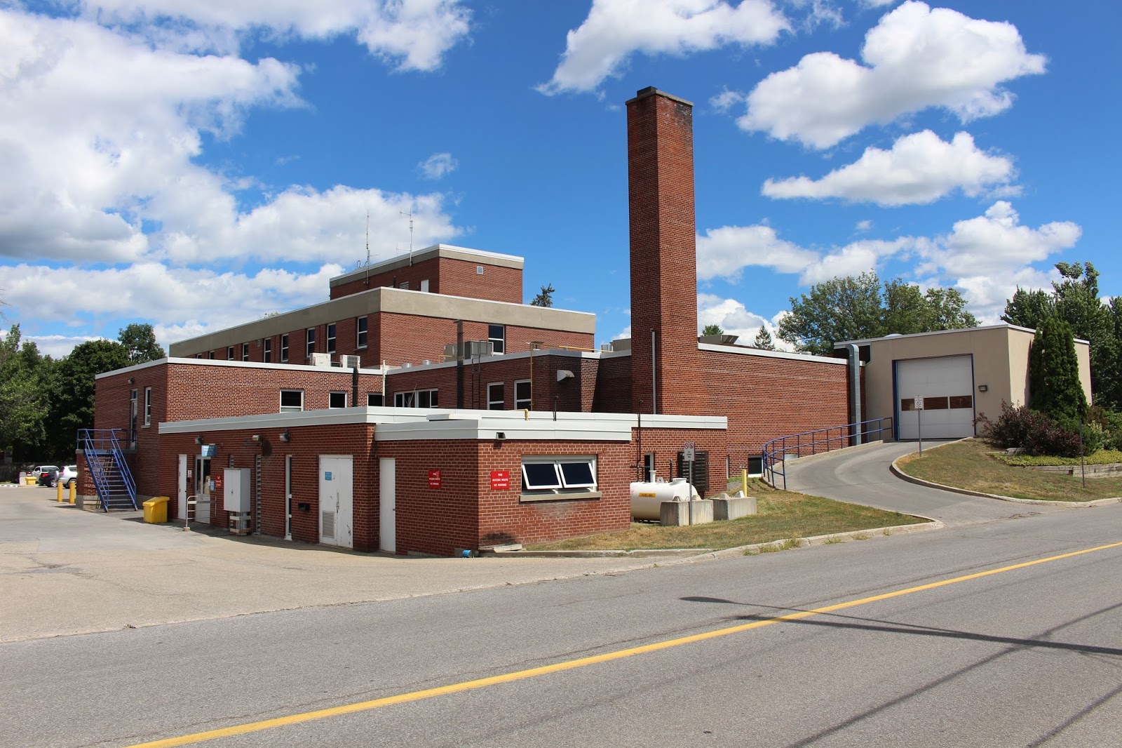 Memorials in Ottawa: Carleton Place and District Memorial Hospital