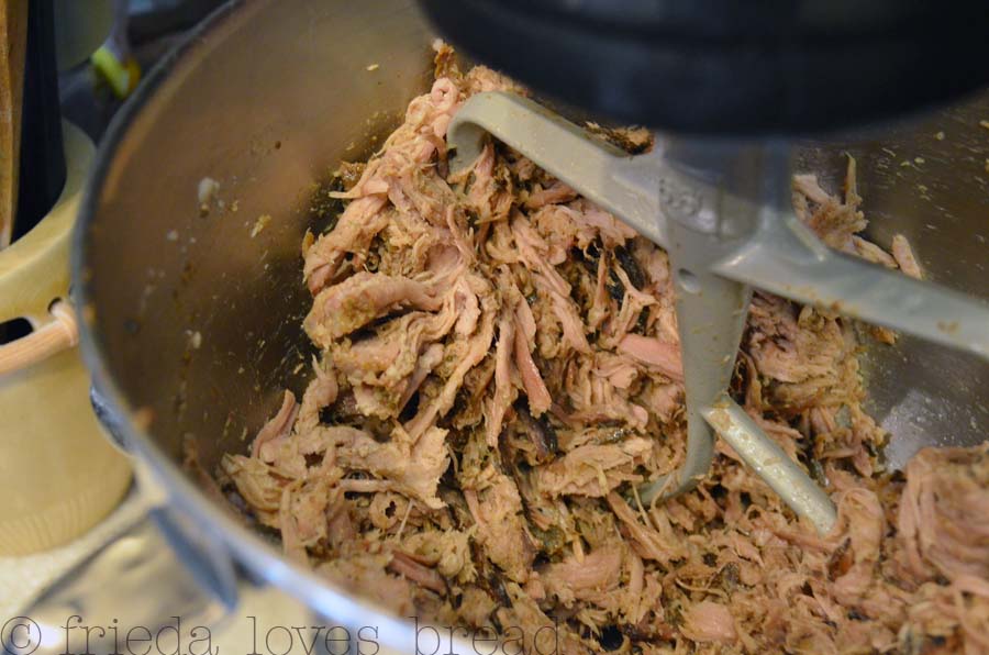 Frieda Loves Bread: Kitchen Tip: FAST Shredding Pork & Chicken