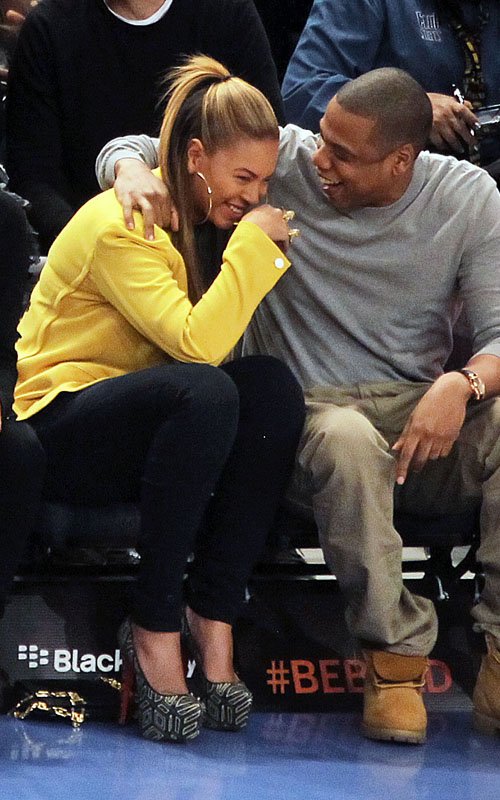 Kemi Online ♥: Beyonce & Jay-Z at Knicks vs Nets Game