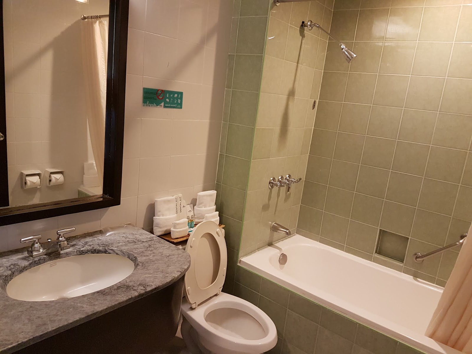 [필리핀 마닐라 근교 호텔] 카비테 이글릿지 내 마이크로텔(Microtel Cavite-Eagle Ridge)