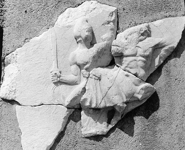 imágeneshistóricas.blogspot.es: Mausoleo de Antíoco II Teos