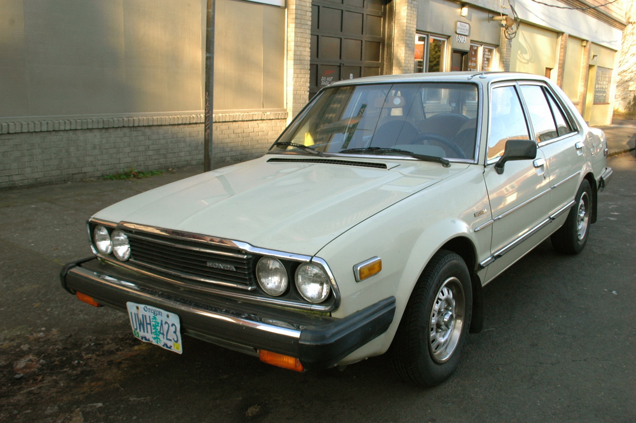OLD PARKED CARS.: 1981 Honda Accord.