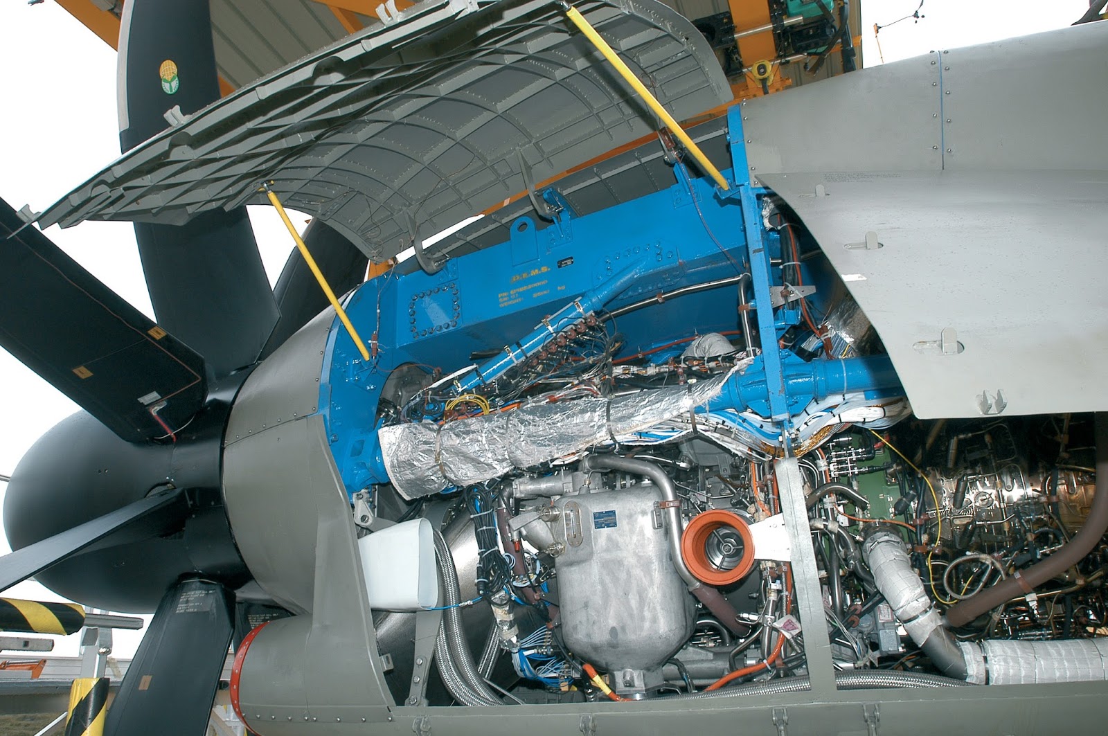 Defense Strategies: Engine & Building "Airbus A400M"