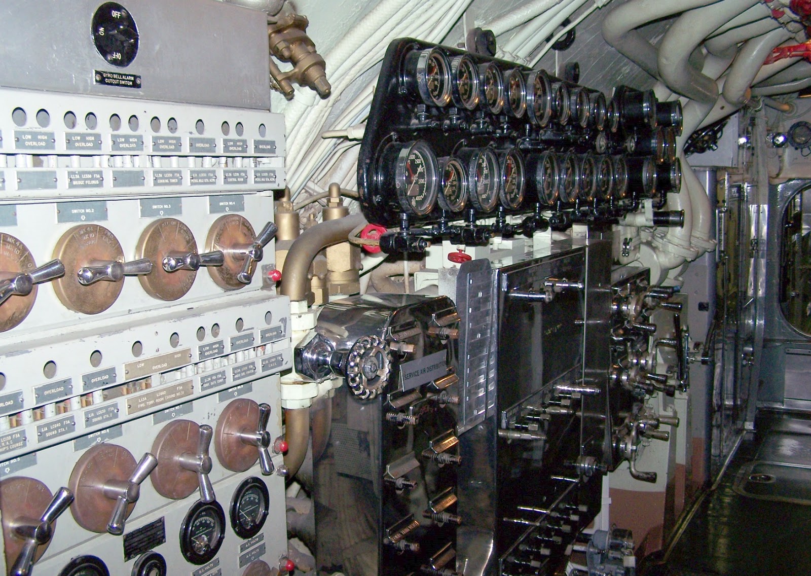 The Barthet Gallery: Inside The Submarine
