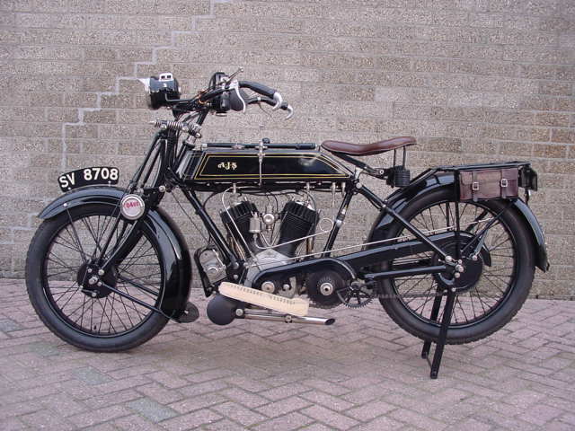 Antique Motorcycles: AJS Model D (1920)