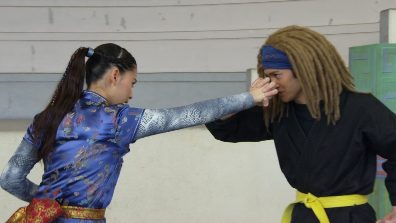 My Shiny Toy Robots: Movie REVIEW: Doubutsu Sentai Zyuohger Returns ...