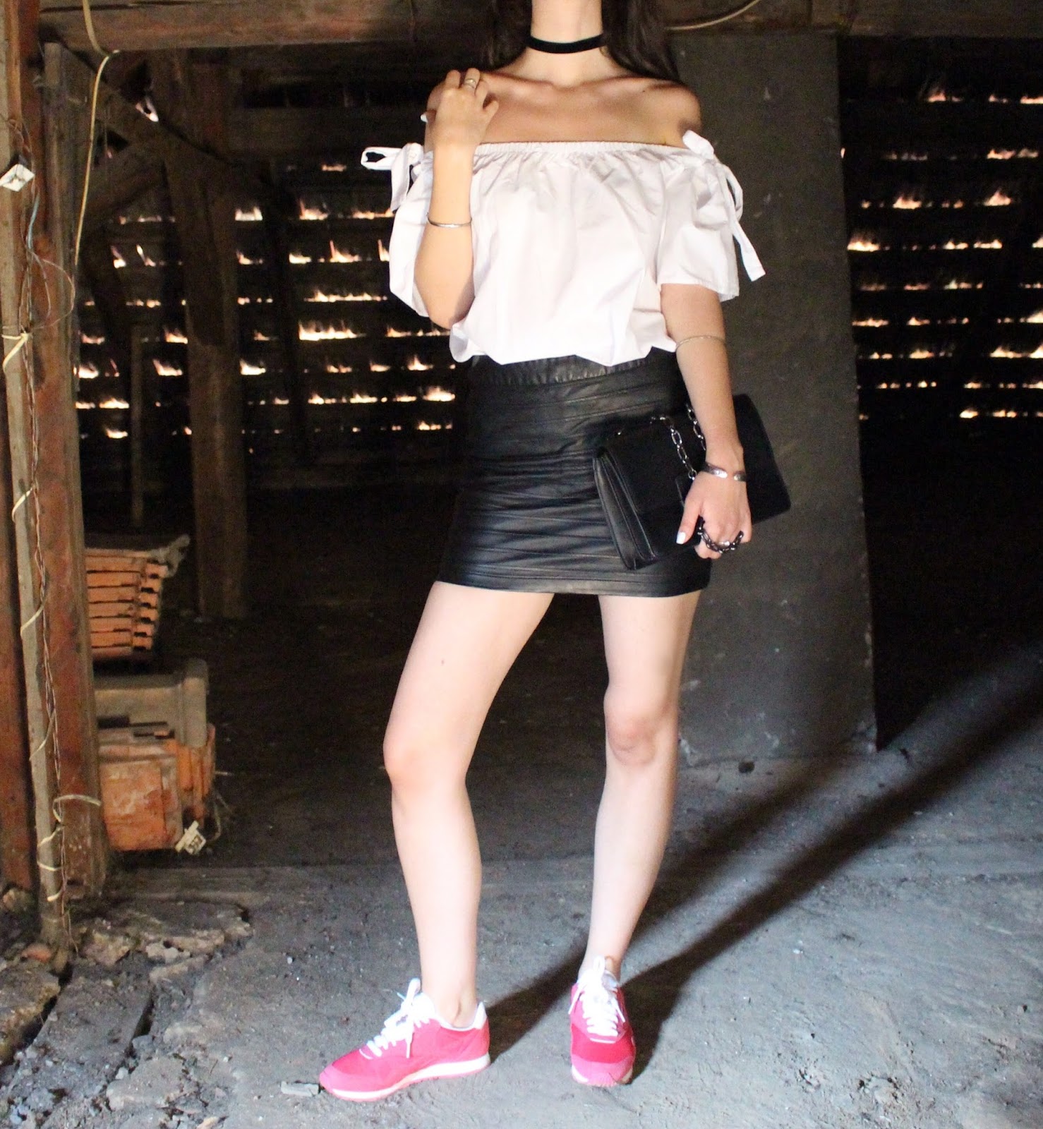 Off the shoulder | BEAUTY FINE PRINT