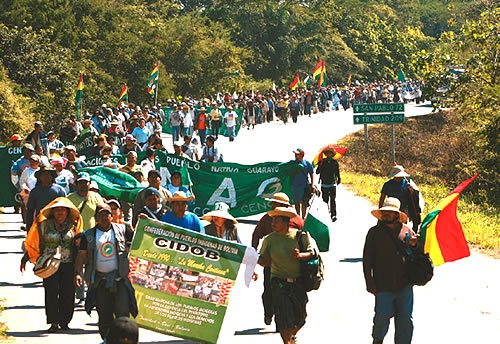 Camina Tus Pensamientos...: Sobre la marcha indígena en Bolivia