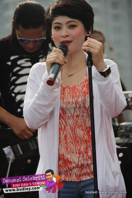 SabahanCrew: Gambar : Gambar Terbaru Adira AF8