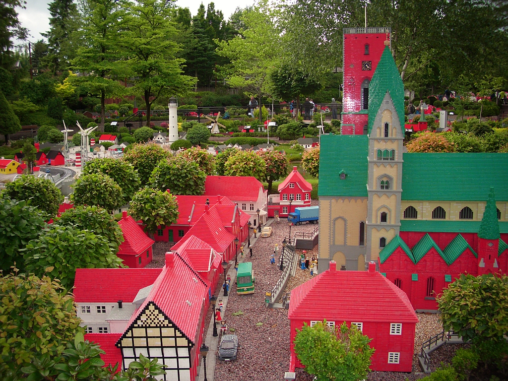 PODRÓŻE KSZTAŁCĄ: Dania - Legoland