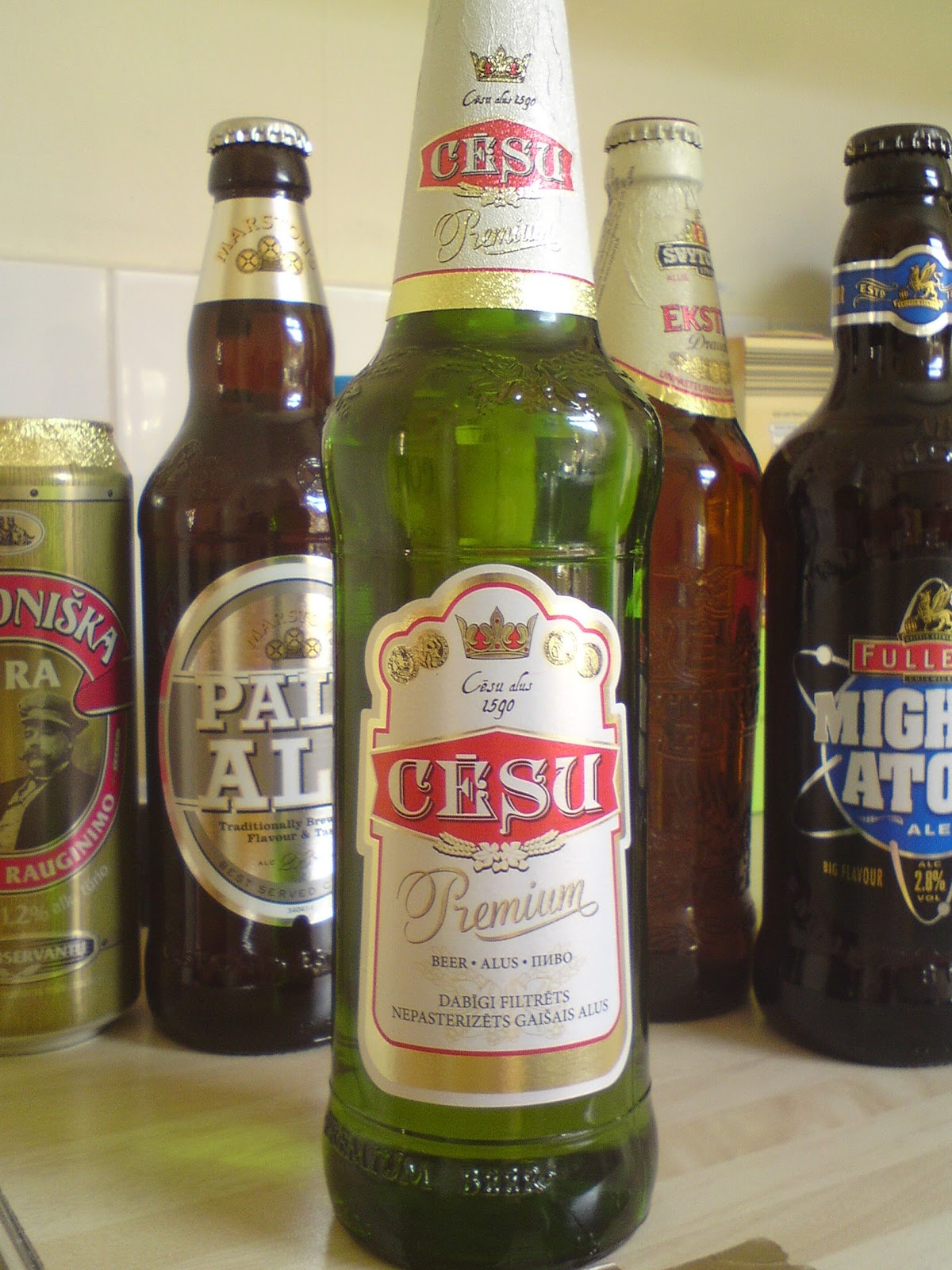 Mediocre Beer Adventures: Beer Hunting by Bus - Special Photo Edition!