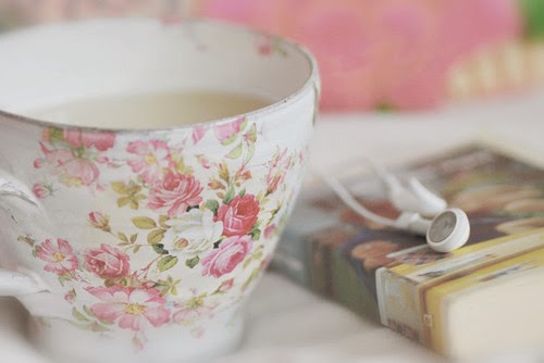 PINKPUFFYNANA: Como preparar: Chá com Leite