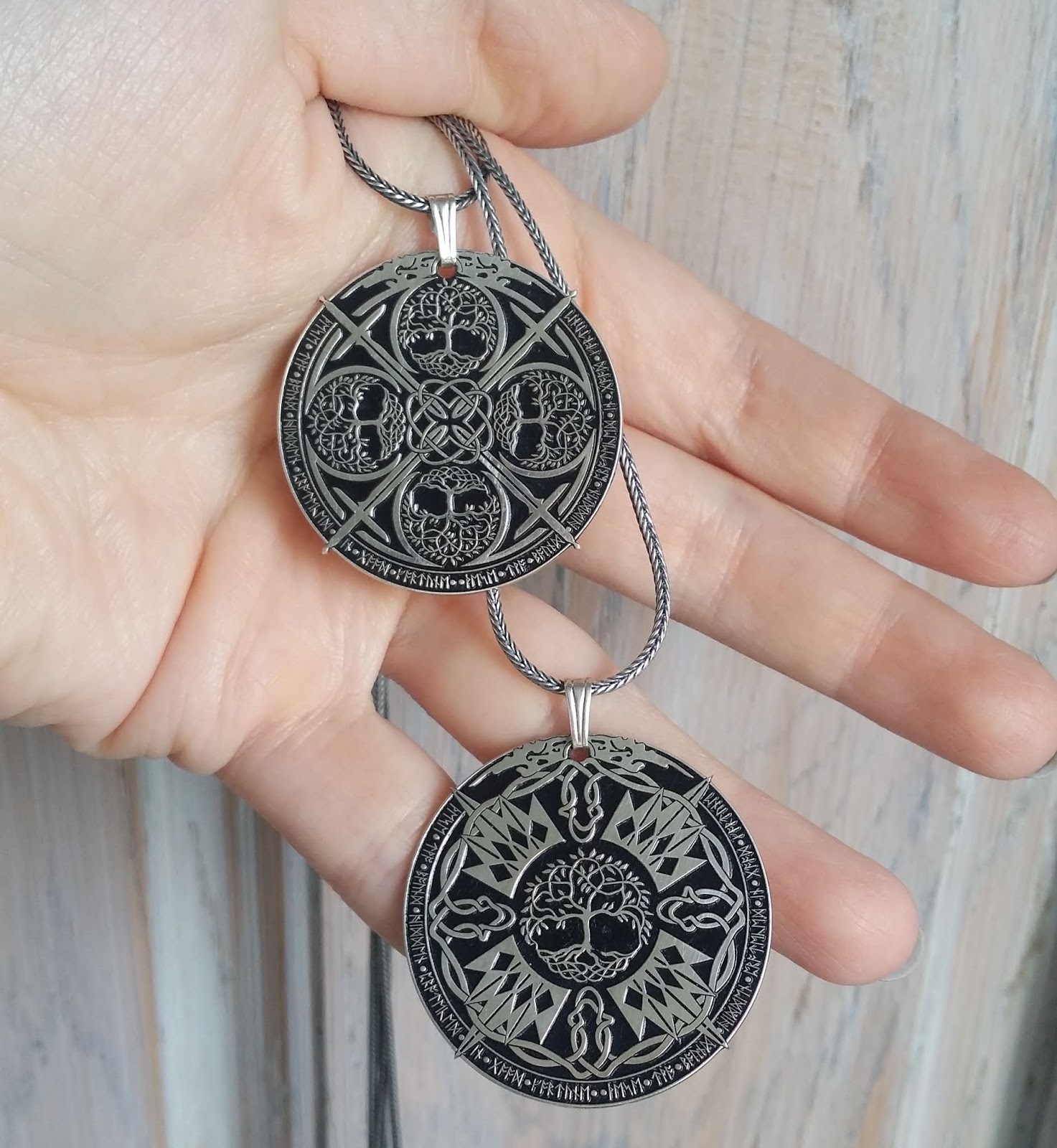 Author Michael J. Sullivan's Official Website: Riyria Amulets