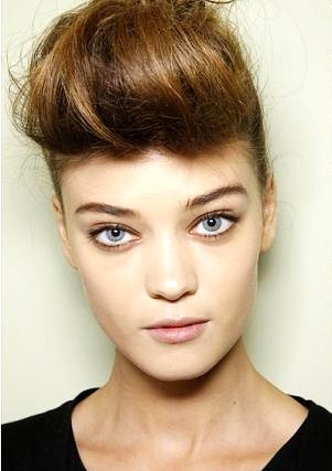 MISS LULU: HOW TO CREATE A QUICK QUIFF HAIRSTYLE!