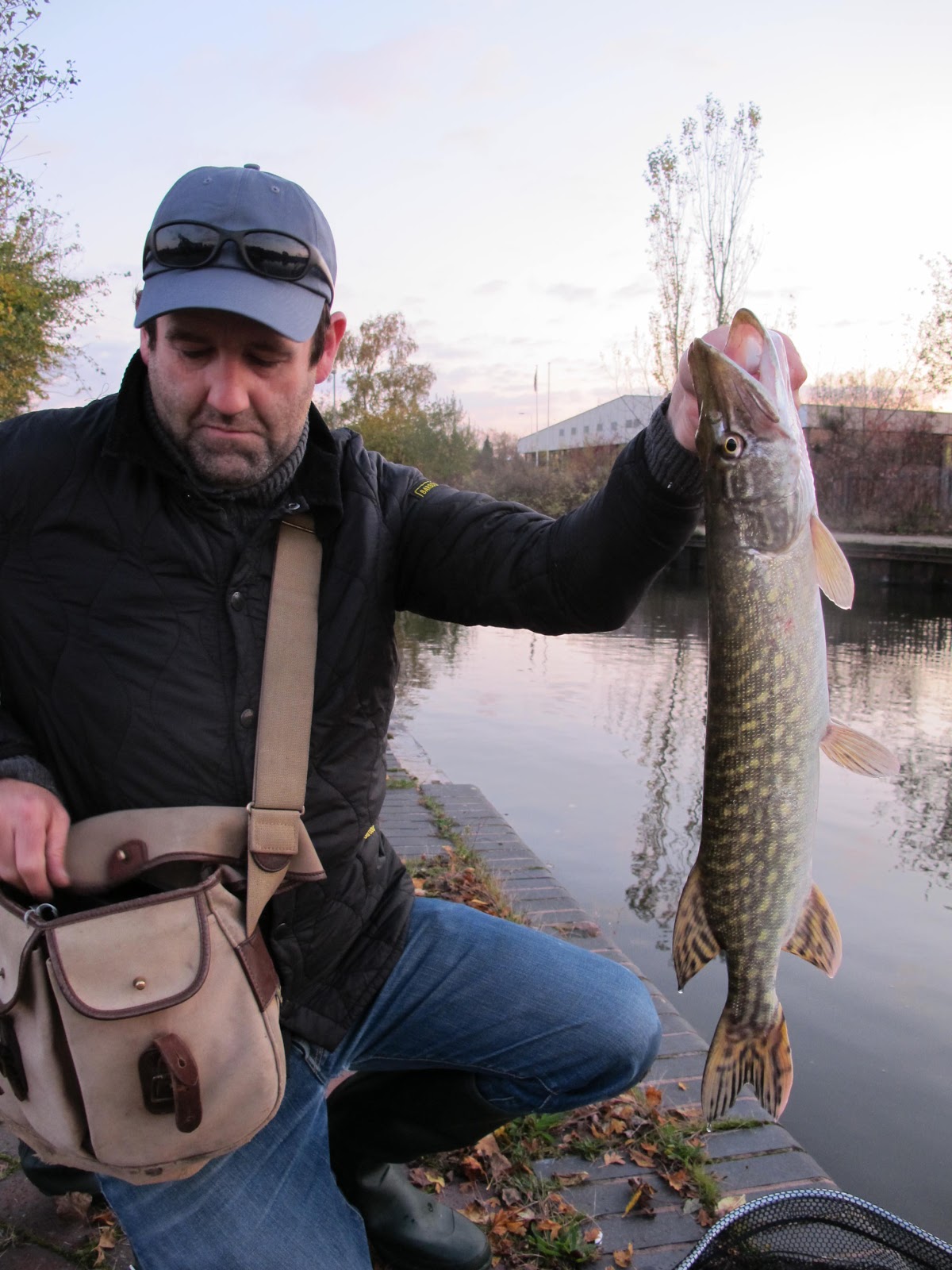 GLEN POINTON FLY FISHING BLOG 'LIVING THE DREAM': Canal pike bashing