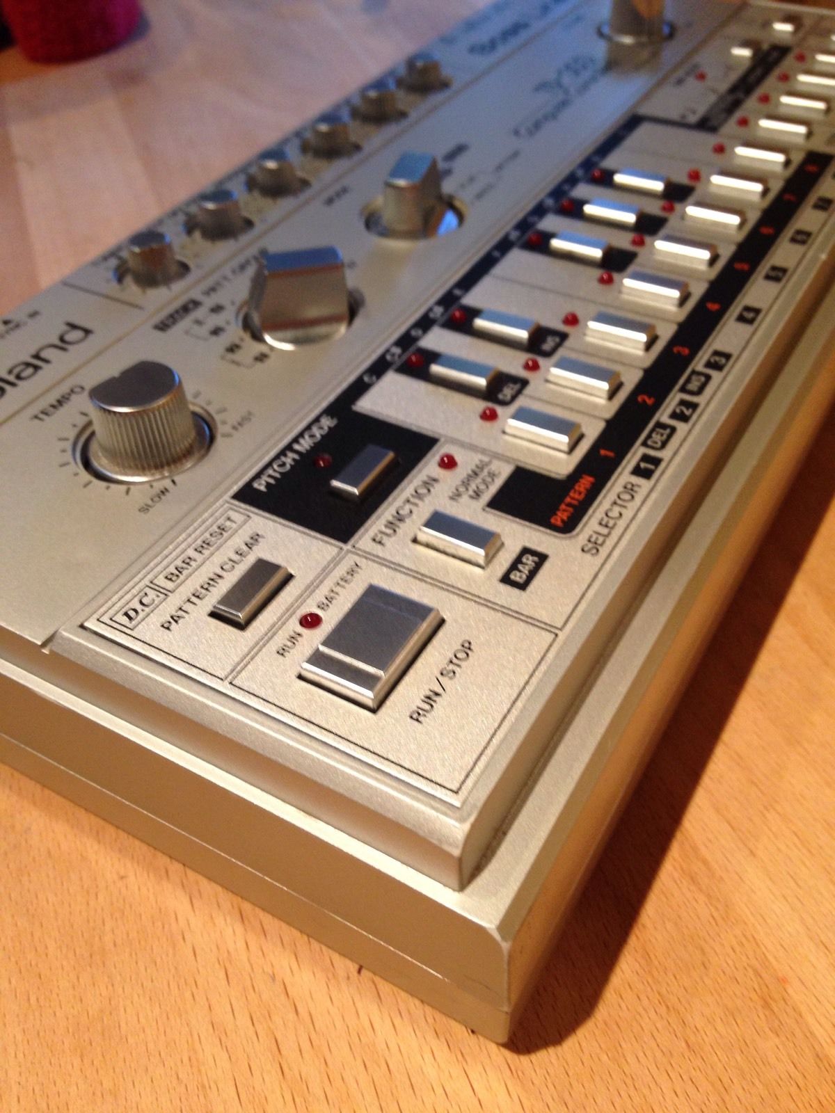 MATRIXSYNTH: Vintage Roland TB-303 Bass Synthesizer