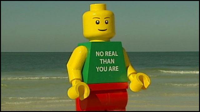Giant Lego Man Washes Up On Beach Siesta Key ~ World Latest Searches