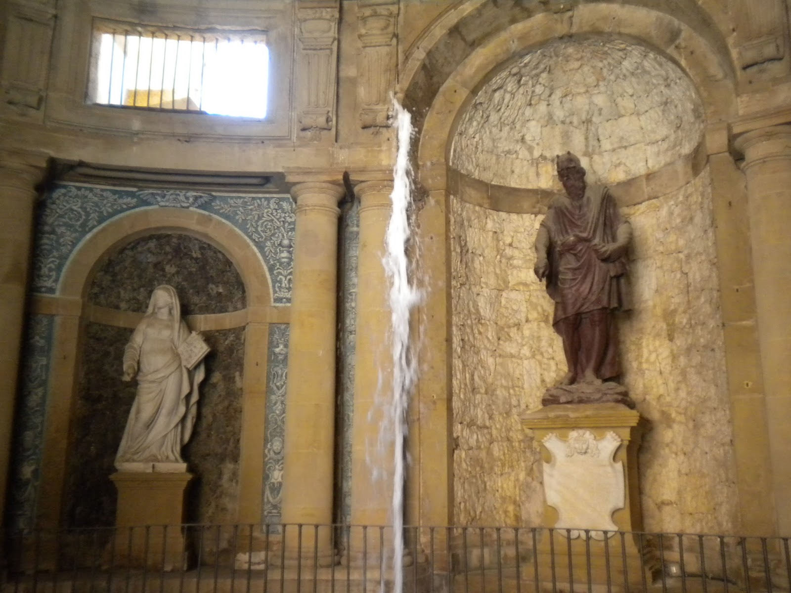 Groteskology: Down In The Grotto